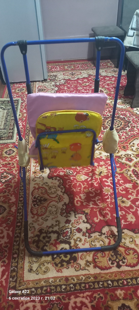 Продаётся Детский качели