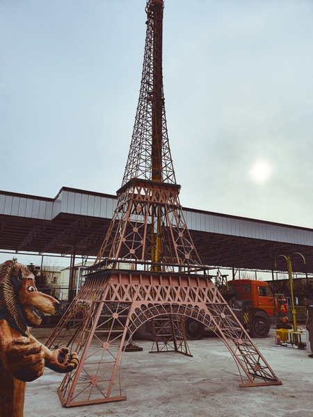 Eyfe parisl maket sotiladi