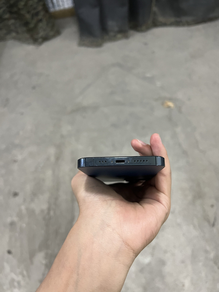 Iphone 12 pro sotiladi srochna