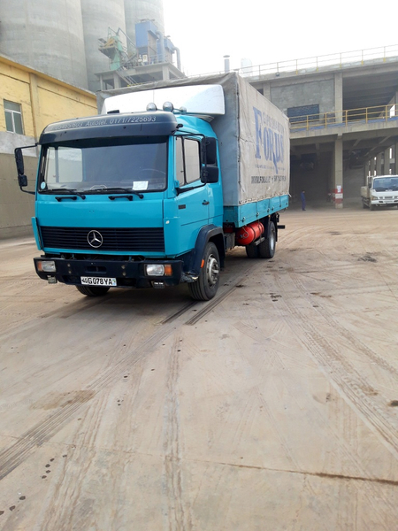 Mersedes-Benz 1324