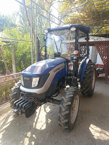Lovol 404 traktor