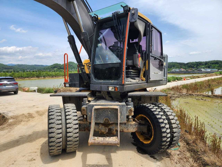 Excavator Volvo | EW140