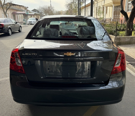 Gentra 3 A/T люк, абс, магнитофон, диски, экономайзер есть
