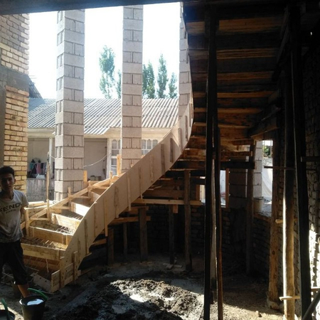 Betonli  Zinalar