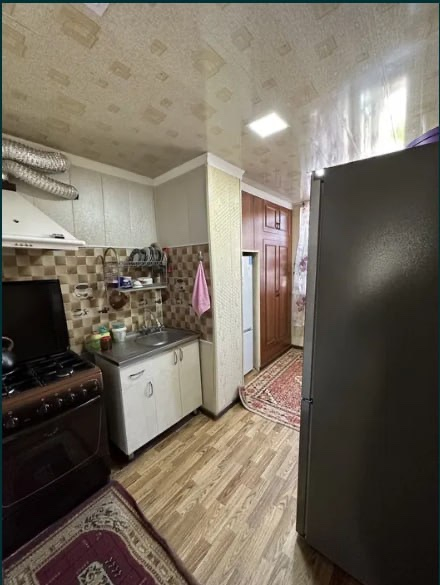 Продаётся 3/3/5 на Саракулька не торец общ пл 70