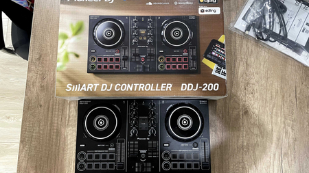 DJ контроллер DDJ-200