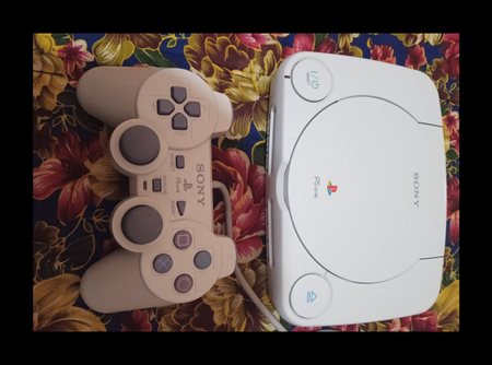 Playstation 1 One Slim Sotiladi