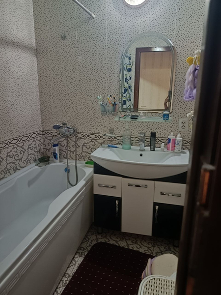 5/5/5 Продаётся 5-х ком квартира в Мирабадском районе, ул. Саракулка
