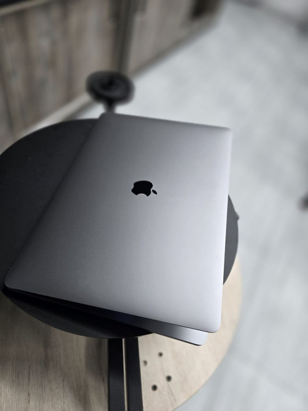 MacBook A2141 16