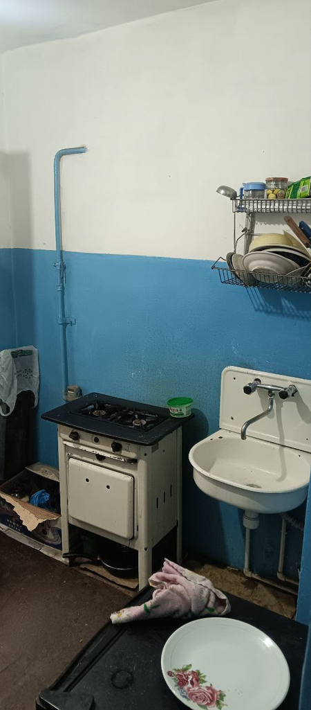 Kvartera sotiladi uchtepa 13.18.22.  1 xonali 37m²