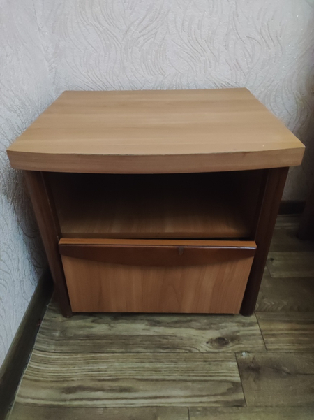 Продам спальный гарнитур.
