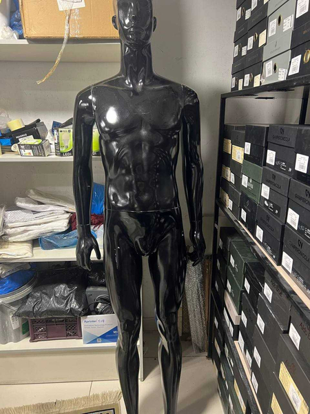 Maniken sotiladi