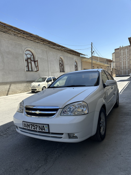 2012-Yil kraska 1 ta petno 77 ming probek