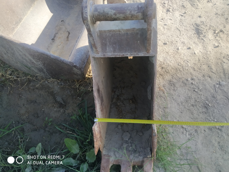 Ekskovator sotiladi XNW 977-4L