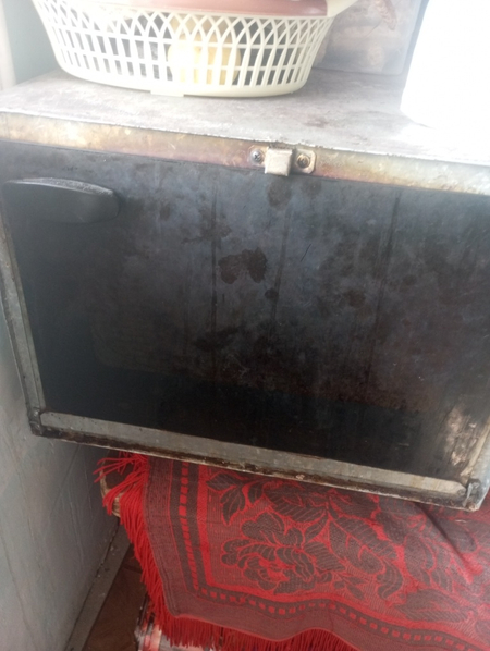 Somsa pishirb beradigan apparati sotiladi