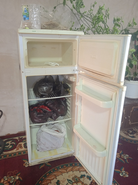 Холодильник сатылады