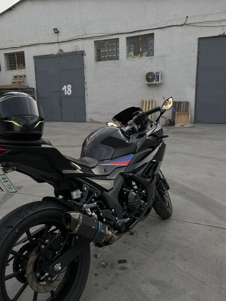 Moto Yamaha Sport