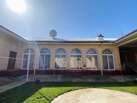 Срочно! Продается  Дом  8 соток, 9 комнат. Адрес; Мотрит.