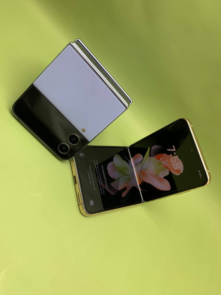 Samsung Z flip4 8/256GB