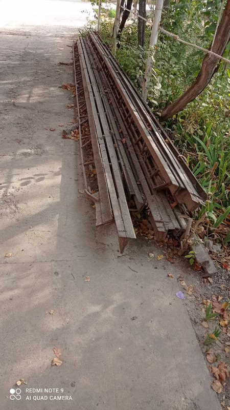 Darvoza, 9 metrlik 12 dona ferma,  garaj, reyka   sotiladi.
