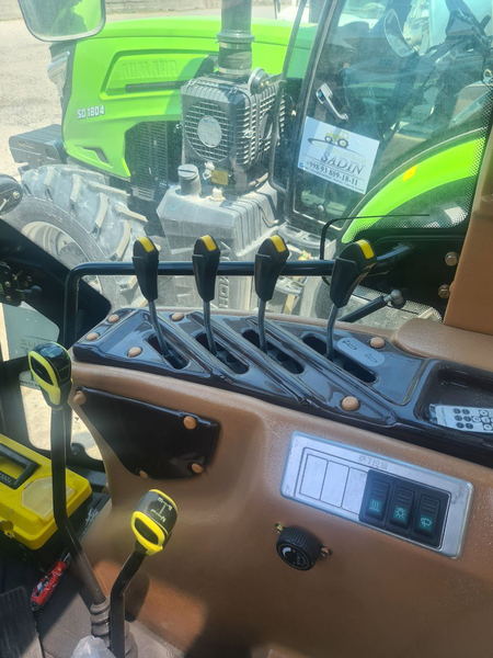 Traktor Sadin SD2104 Halol Nasiya Savdo