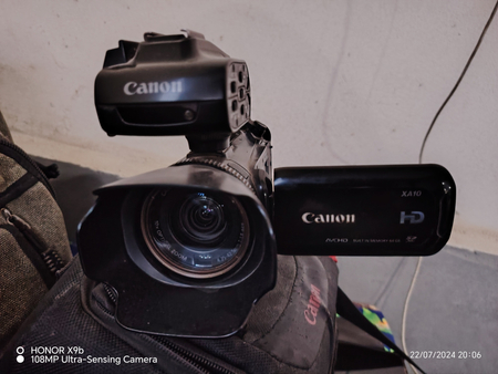 Canon XA10 срочна сотилади