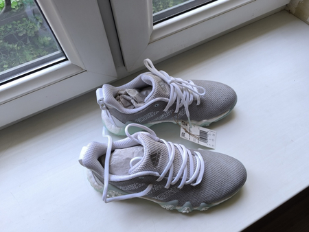 Женские кроссовки Adidas, оригинал. Куплены и привезены из Америки(39)
