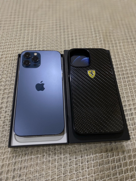 iPhone 12 Pro Max kar dok ideal srochni