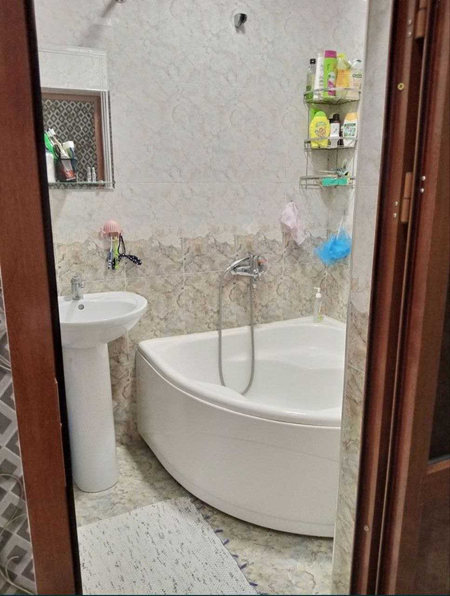 Продается 2х комнатная квартира в районе Бам