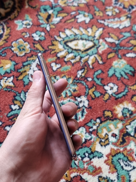 Srocna sotiladi Samsung S21 5G
