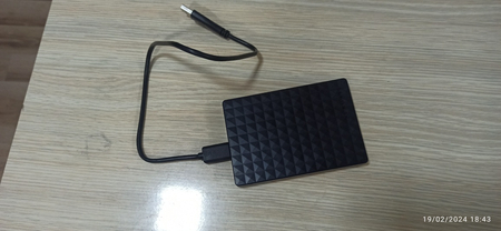 Tashqi HDD Seagate Expansion xotira 1TB