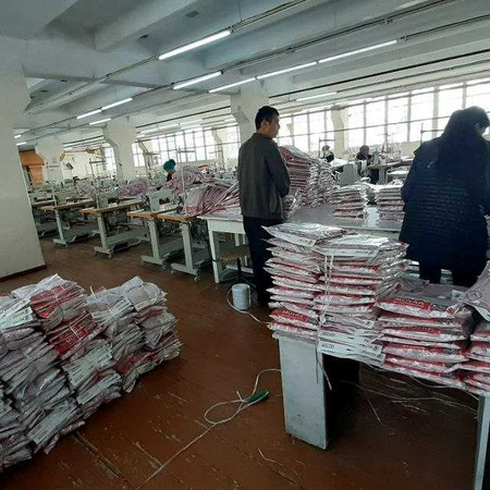 Hamma qulayliklarga ega bo'lgan Tekistil fabrikasi.