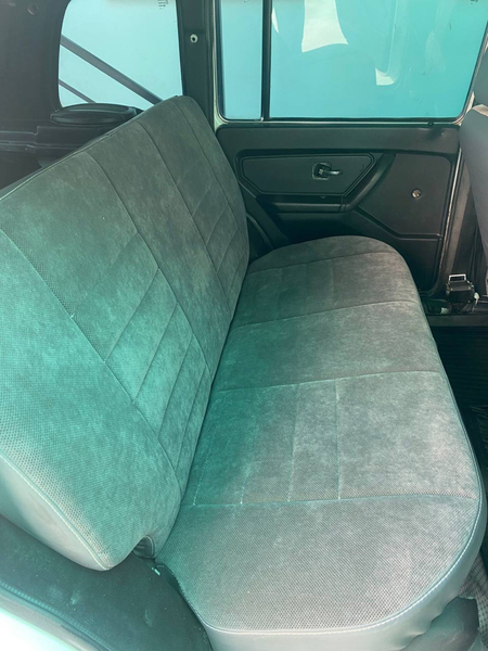 Niva urban срочно сотилади