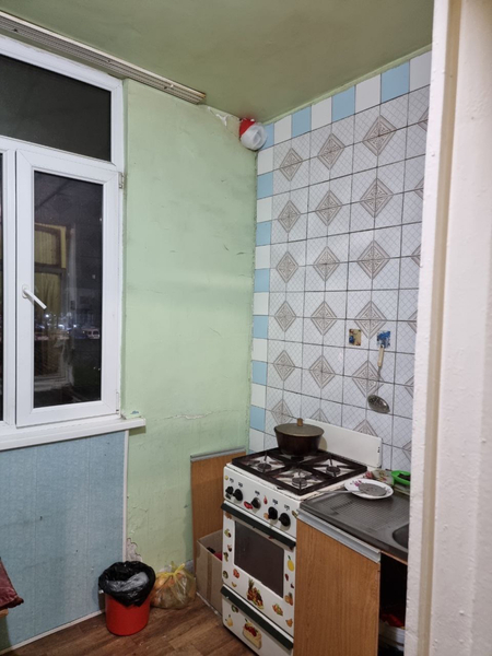 Срочна 3хона сотилади