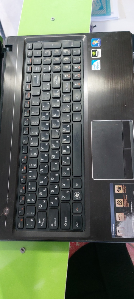 Ноутбук Lenovo срочно сотилади