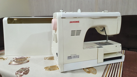 Janome 370E memory craft