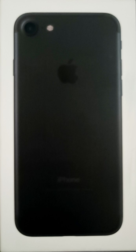 Продается iPhone 7. 32гб йамкост 77. Сена75$