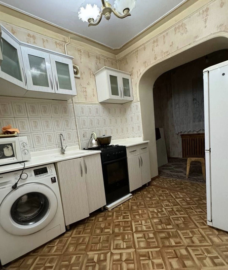Продам 1/3/4 Буюк ипак йули Максим горький