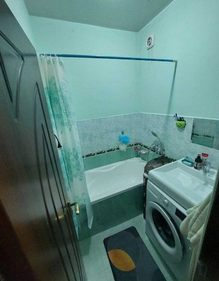 !Чиланзар 10 квартал 1 комната Срочно Продаётся