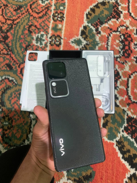 Vivo v30 ideal yangi