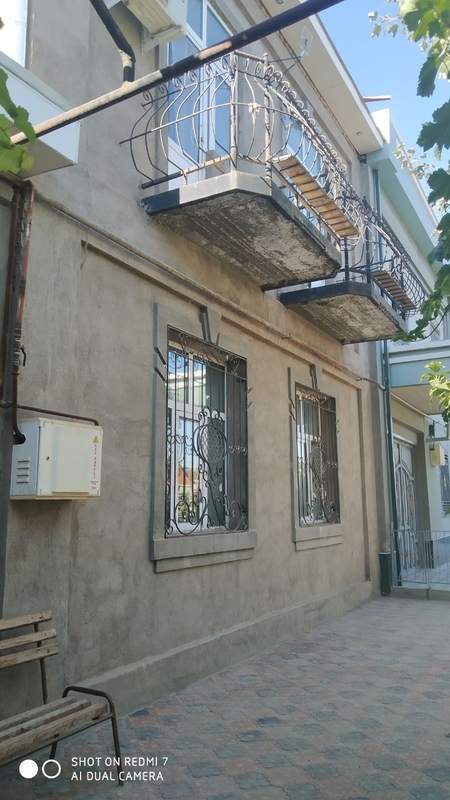 Hovli sotiladi. 80.000$