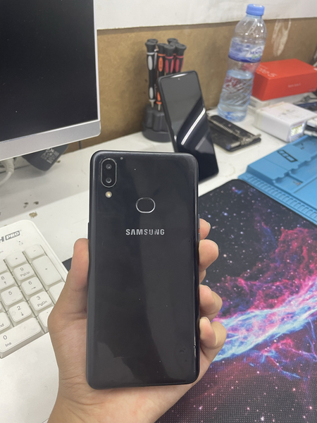 Samsung A10s 32gb срочни сотилади