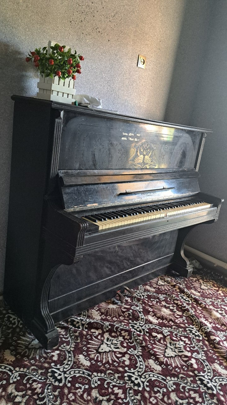 Pianina sotiladi
1. Holati yaxshi
2. Barcha klavishlari ishlidi.
3. K