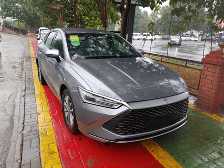 BYD QIN Plus gibrid