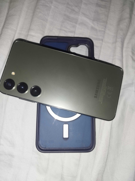 Телефон Galaxy S23