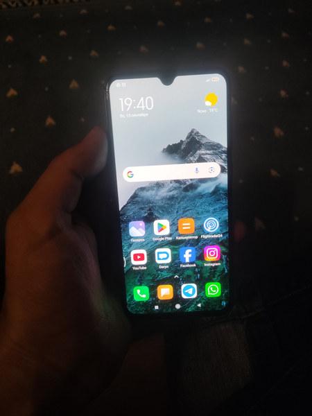 Xiomi 9 SE flagman 6/128 GB