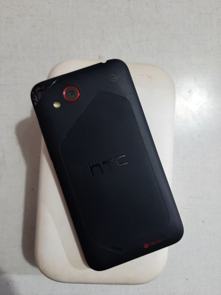 Продаю свой телефон  HTC