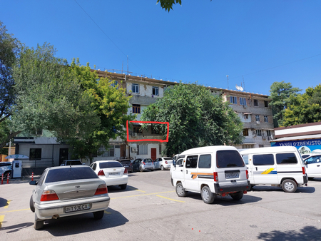 2mkr 2 xonali uy sotiladi.