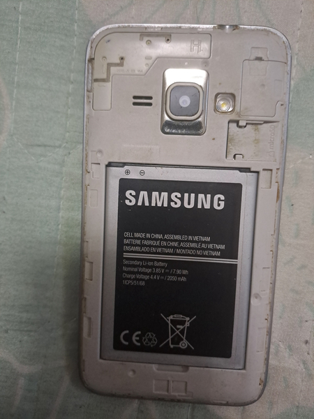 Samsung J1 2016 aybi zvugi chqmaydi boshqa joyi ishlaydi