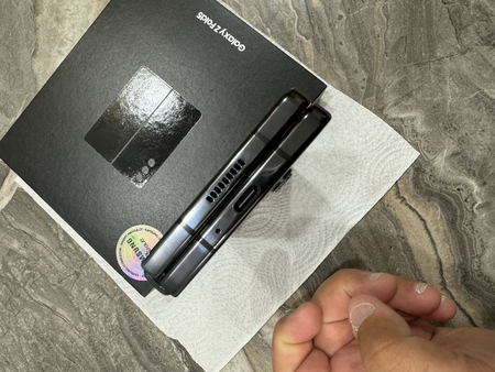 Samsung z fold 5